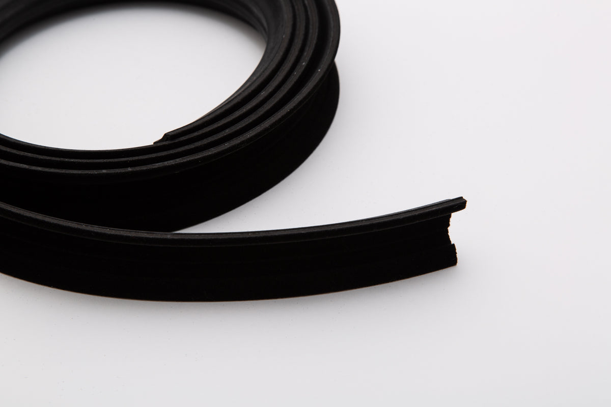 Aston Martin DB5, DB6, DBS6 Window Channel Felt – Aston Engineering